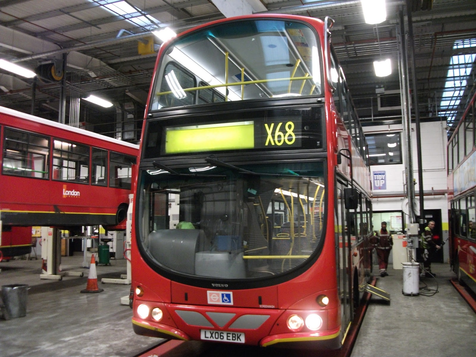The Circle of London : Go Ahead London Camberwell Garage [Q]