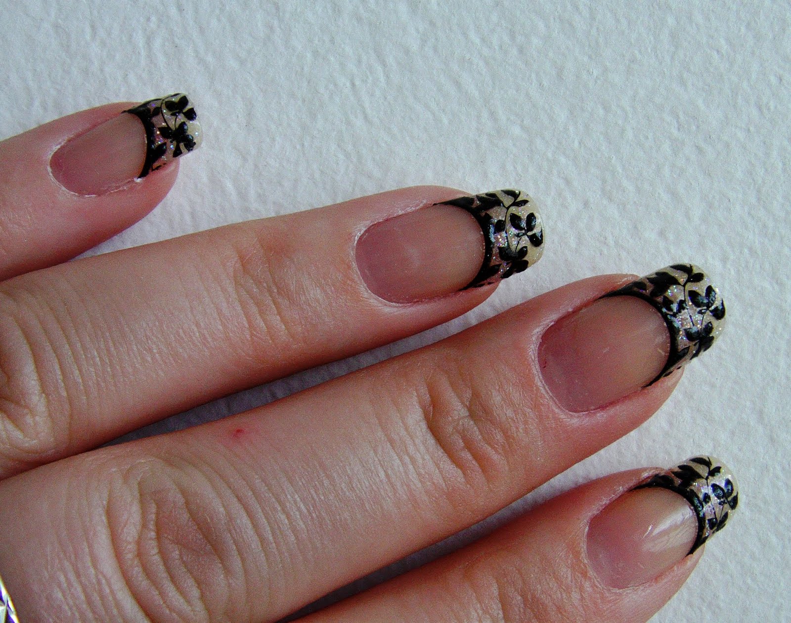 All about nails: Funky french manicure