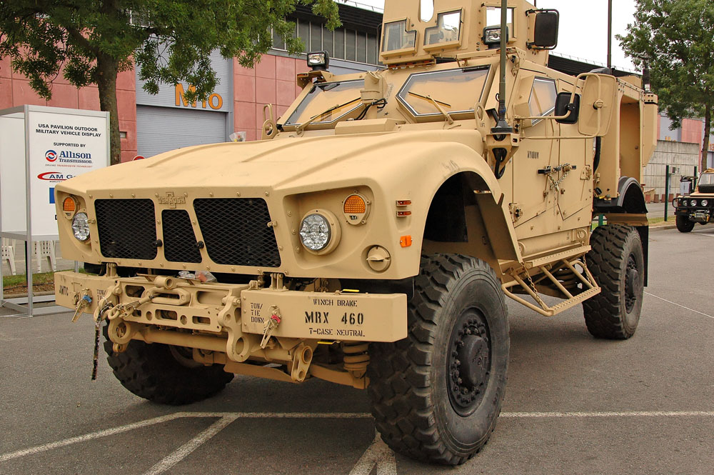 La Ca Nha de Dien Cai Dau: MRAP et HMMWV