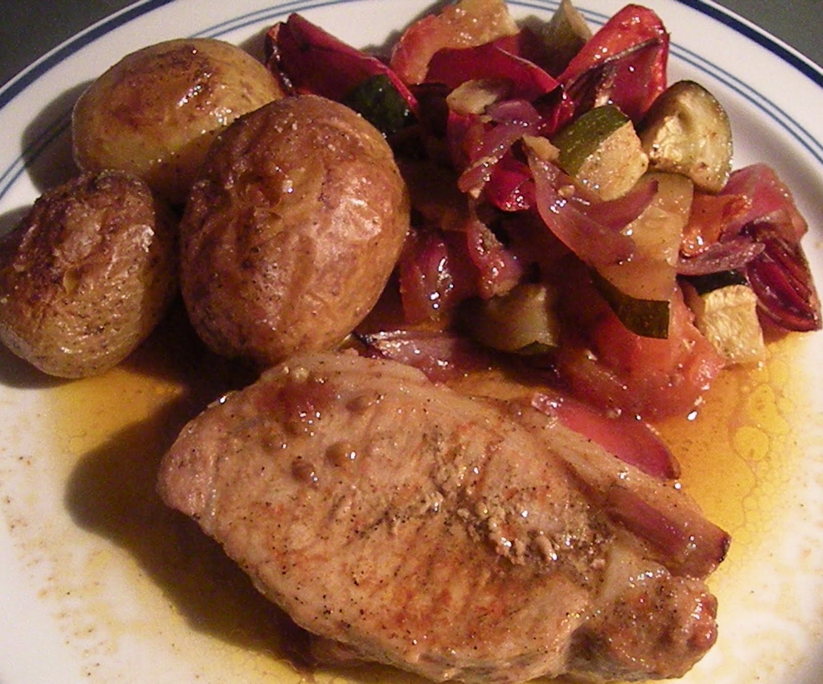 Vibekes mad: Kotelet i fad med det hele.