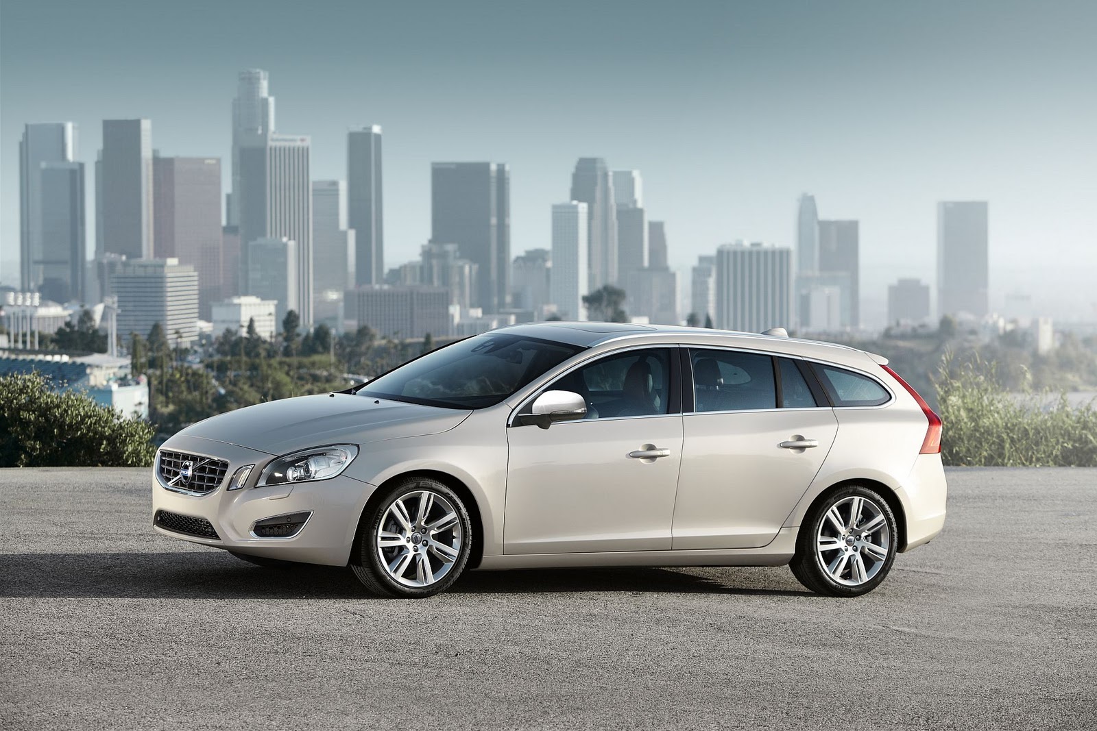 mini coupe concept: VIVACIOUS VOLVO V60 WAGON LAUNCHED