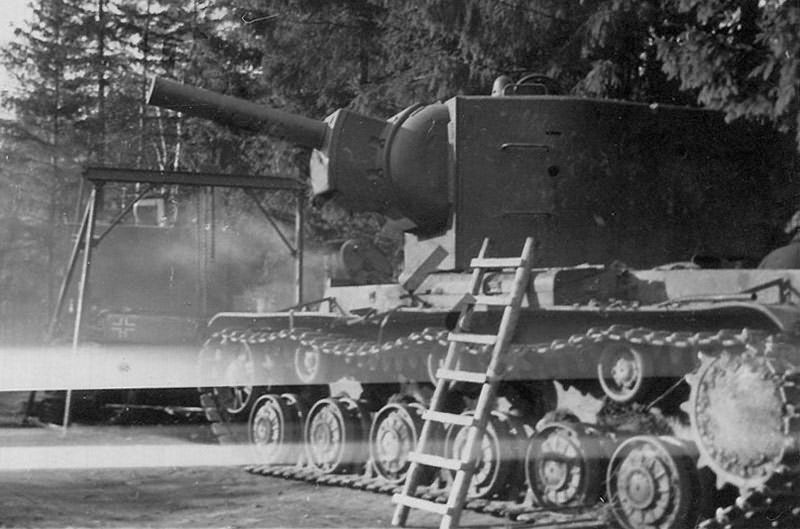 World War 2: KV-2 pictures revisited