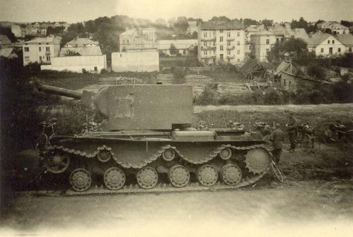 World War 2: KV-2 pictures revisited