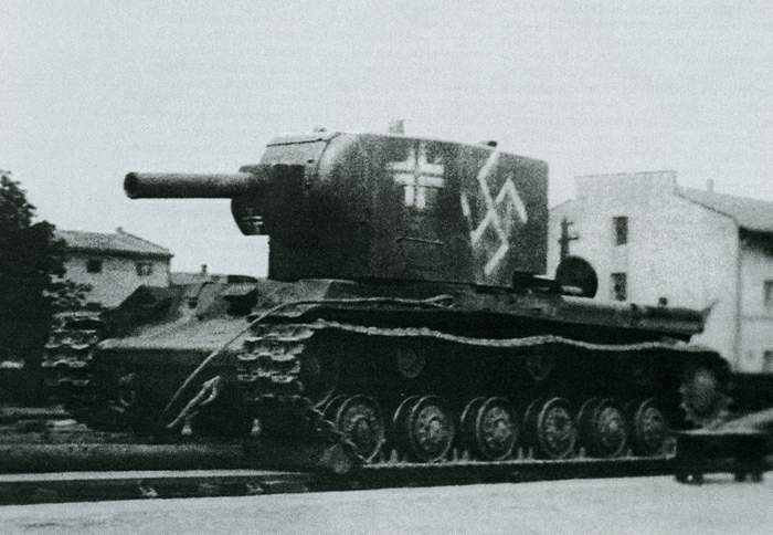 World War 2: KV-2 pictures revisited