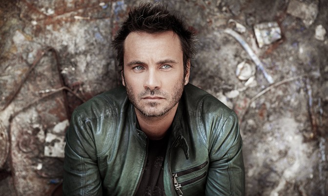 E da qui - Greatest Hits 1992 – 2010: la più esauriente collezione dei ...