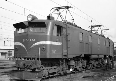 撮り鉄人生録+α: EF58の形式写真ぽいもの1枚