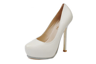 Style Definition: Pantofi YSL - PRET 550 RON