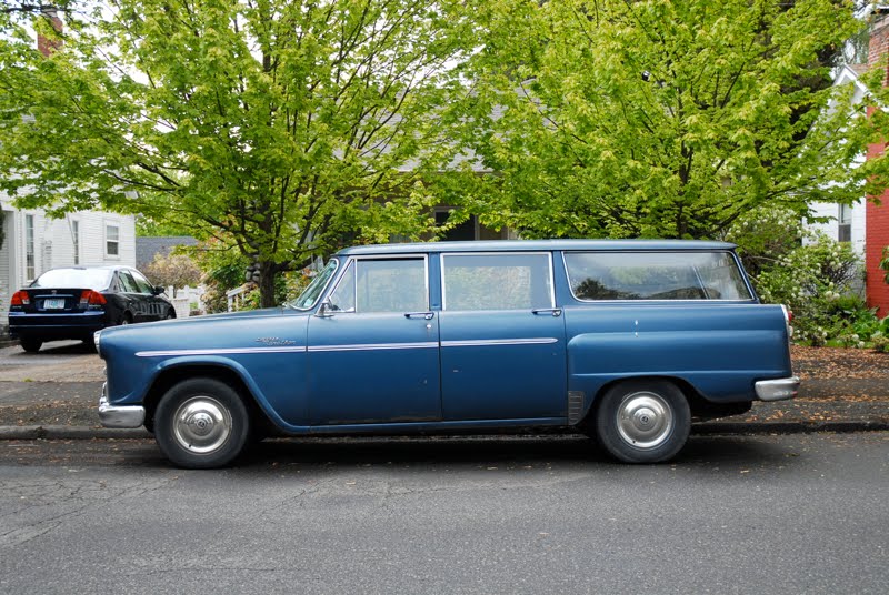 OLD PARKED CARS.: 1964 Checker Marathon Wagon.