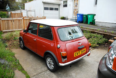 OLD PARKED CARS.: 1970 RHD Mini Cooper.