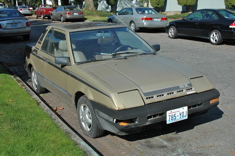 OLD PARKED CARS.: 1983 Datsun Nissan Pulsar NX.