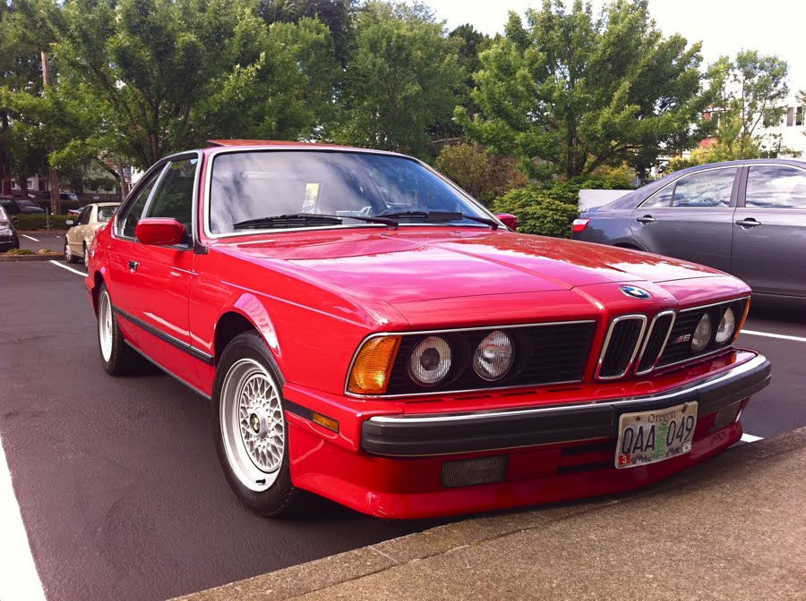 OLD PARKED CARS.: 1986 BMW M6.