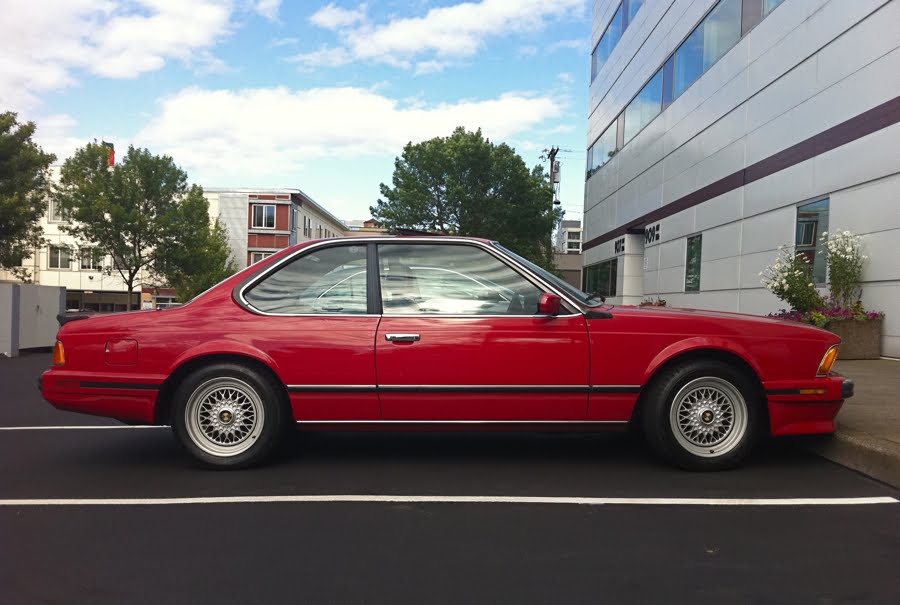 OLD PARKED CARS.: 1986 BMW M6.