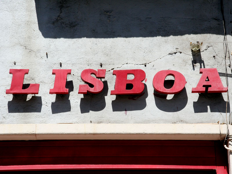 Experiment Zer0 (Sean Burns): Sinalização e tipografia de Lisboa