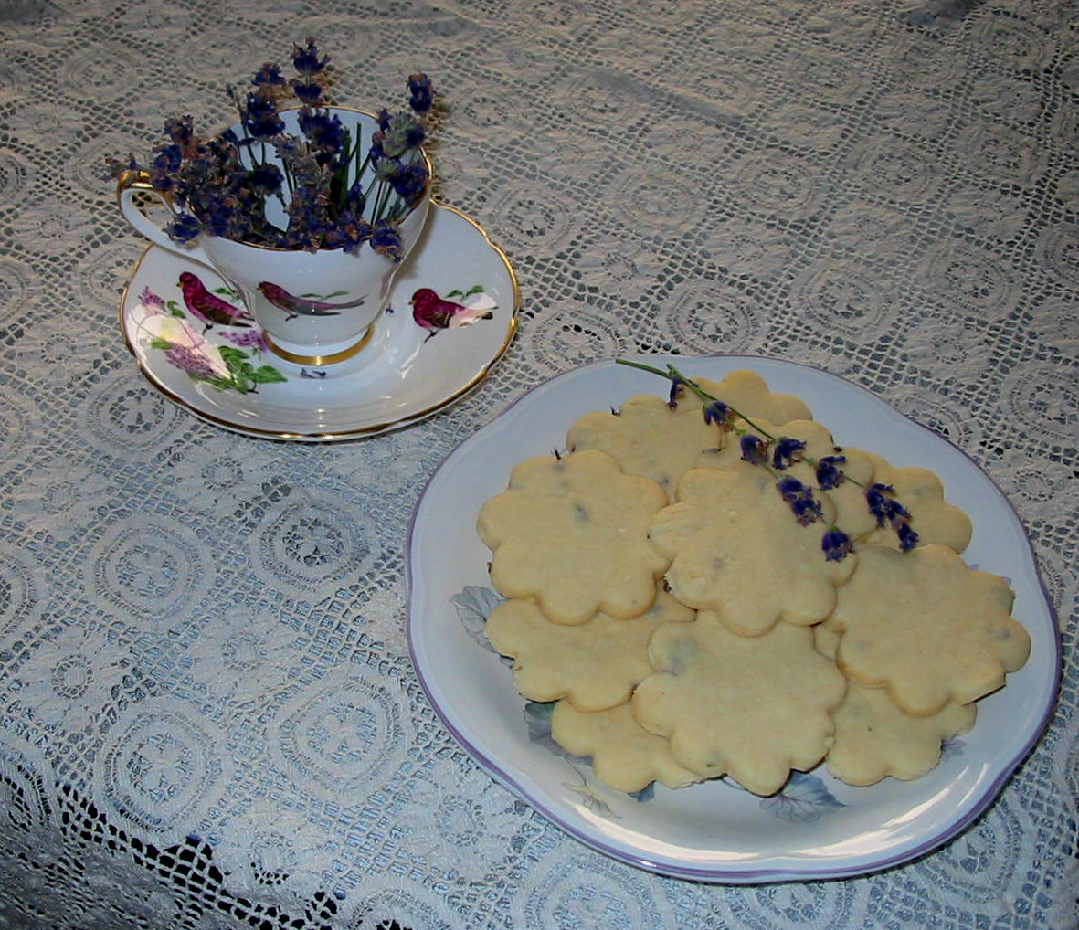 The Moonlight Gardener: Lemon Lavender cookies for tea