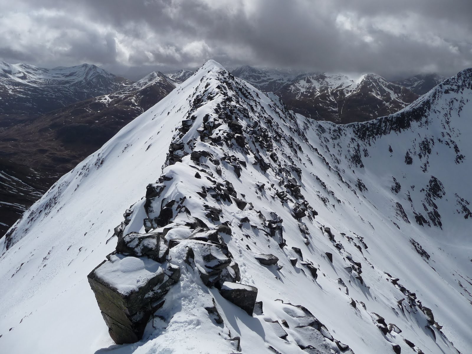 TARMACHAN MOUNTAINEERING: CMD ARETE & BEN NEVIS
