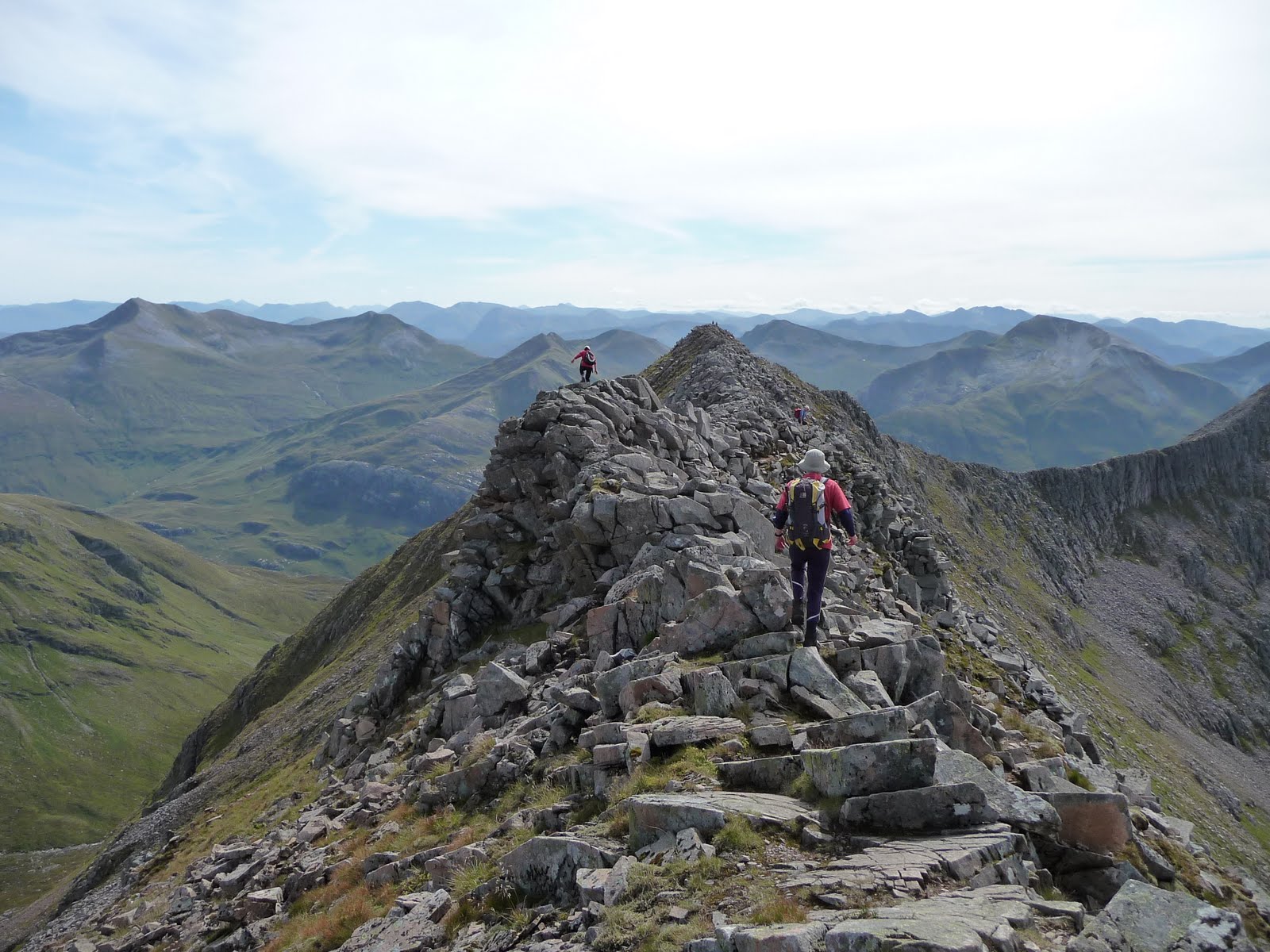 TARMACHAN MOUNTAINEERING: LEDGE ROUTE & CMD ARETE, BEN NEVIS