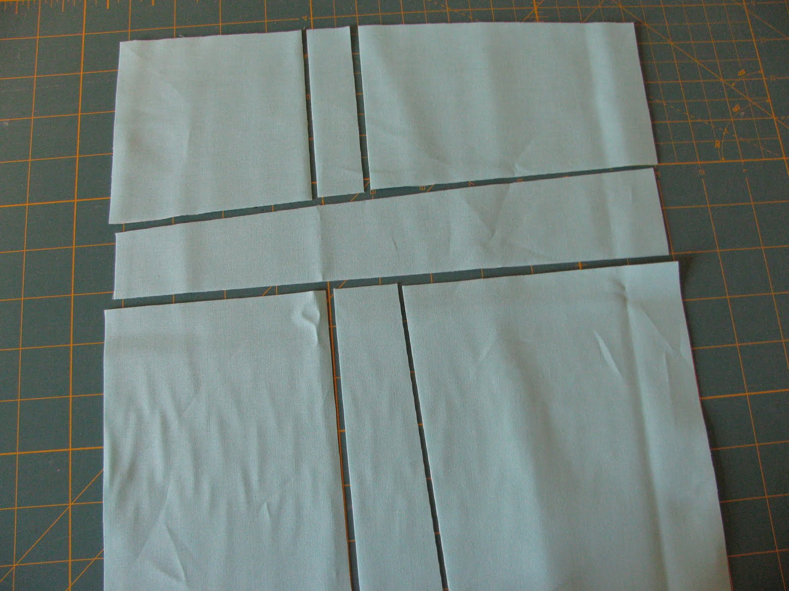 Lollyquiltz: Liberated Cross Blocks