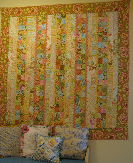Lollyquiltz: Rick Rack Paddy Whack--Blogger Quilt Festival