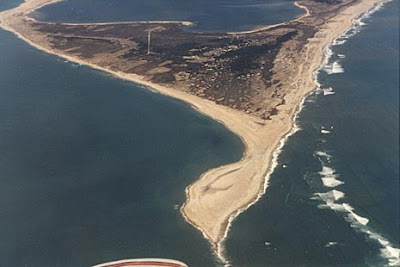 Physical Geography of the Oceans: Coastal Barriers