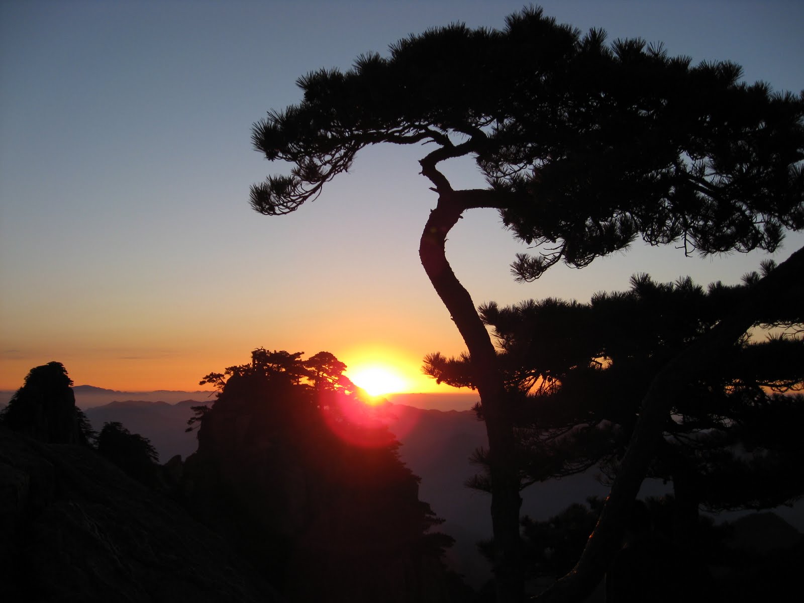 Nabi travels...: HUANGSHAN, the mysterious Chinese "yellow mountain"