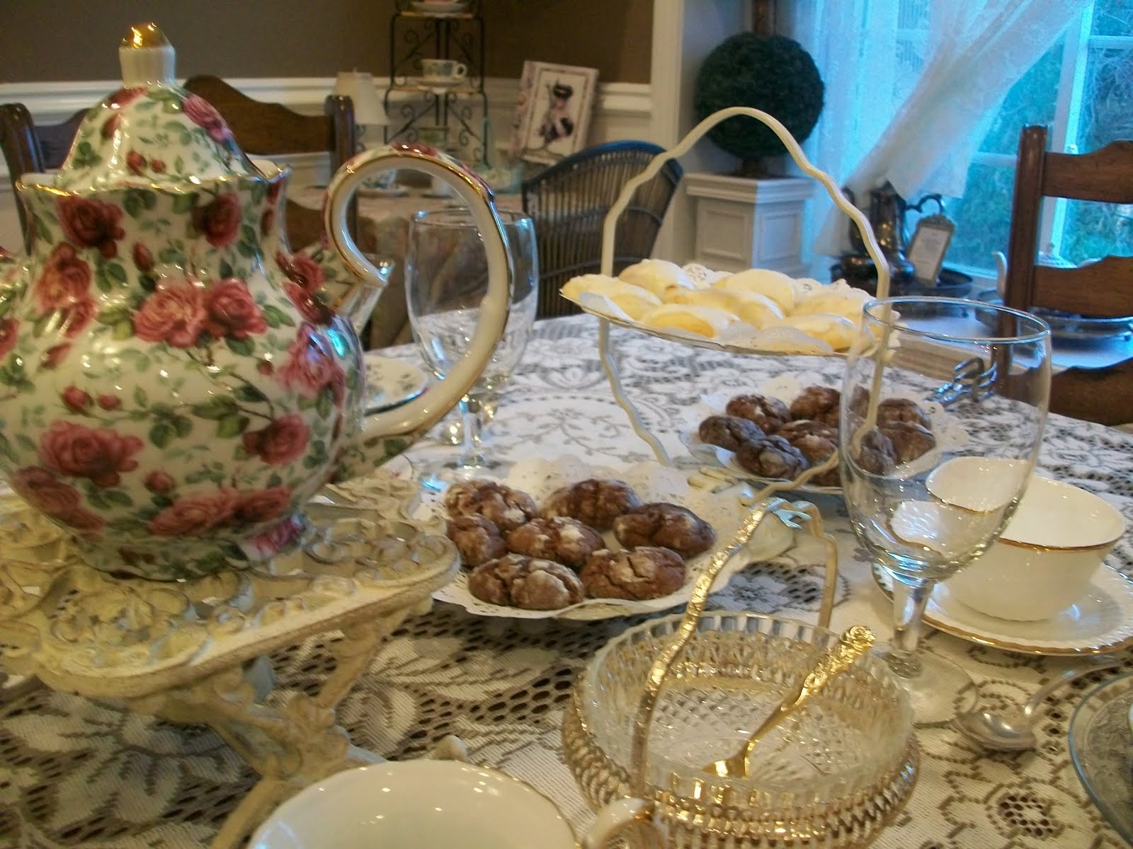 Lace and Ivy Cottage: Bible Study Tea