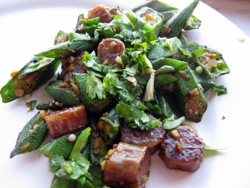 Hollow Legs: Stir-Fried Okra with Chinese Sausage