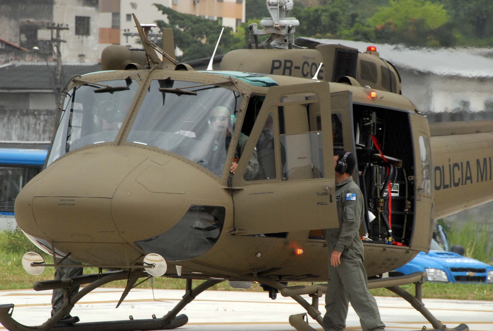 Bope recebe helicóptero blindado já apelidado de "Caveirão do Ar".