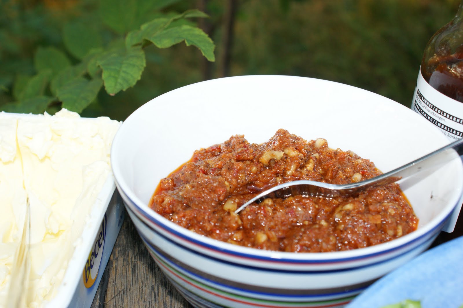 kanel och kardemumma: Mhamara libanesisk valnötsröra