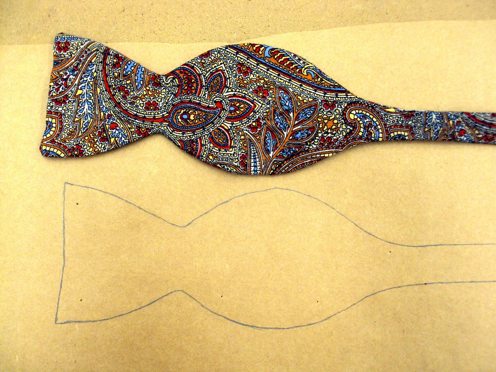 Paulie Antiques: Vintage bow tie DIY