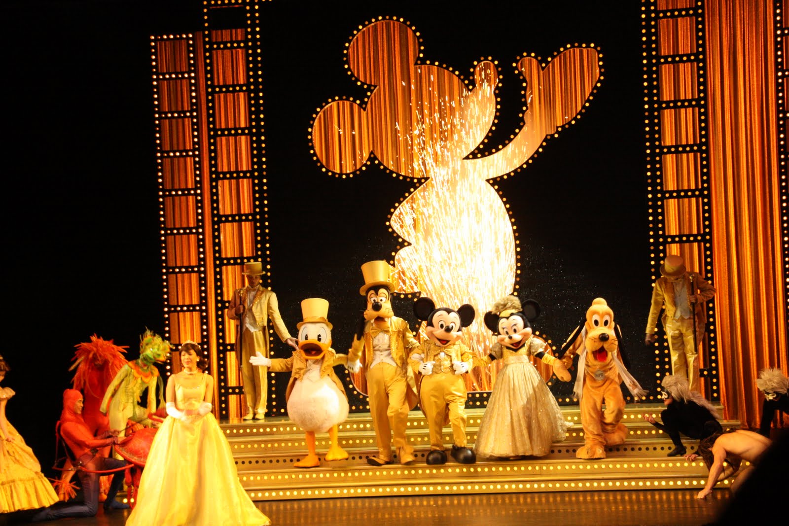 Second Day: Disneyland Adventure | My Little World by Mommy Rackell