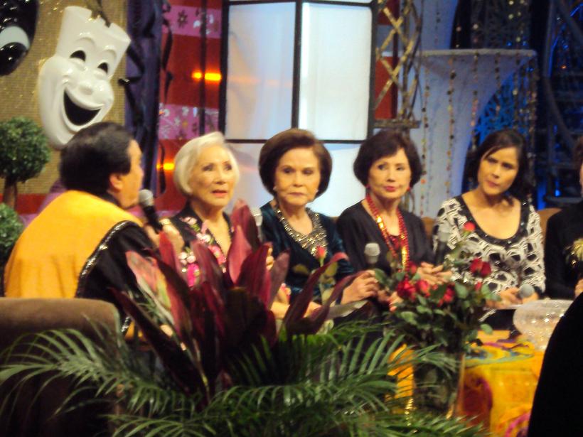 SUSAN ROCES: SAMPAGUITA & LVN PICTURES STARS IN "WALANG TULUGAN ...
