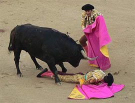 moderna tauromaquia: 5. Echar un capote