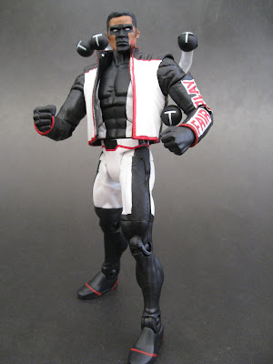 Action Toy Review: DC Universe Classics - Mr. Terrific