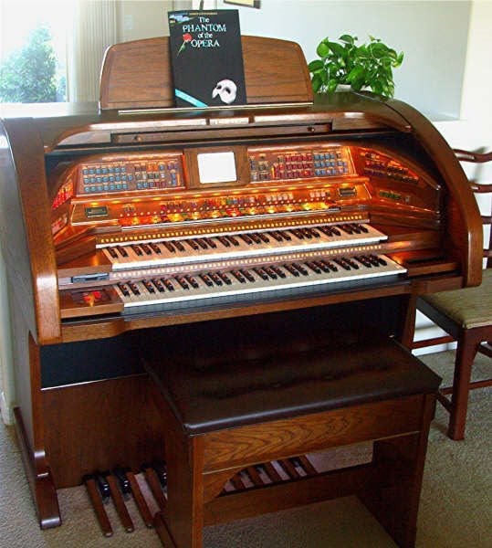 Ademilson Luthier especializado em instrumentos musicais de sopro e ...