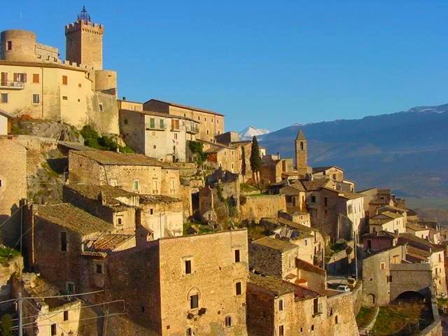 Enchanting Italy: The town of Capestrano, Abruzzo