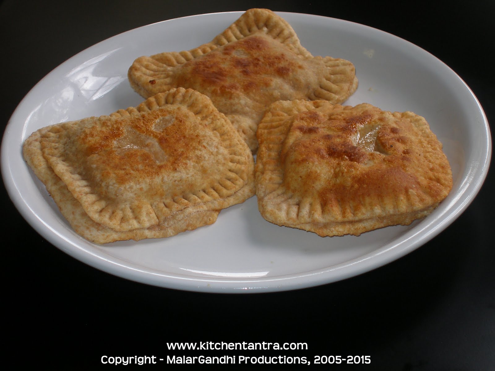 Hyderabad Lukhme / Meat Pockets – Exciting Snack | Kitchen Tantra