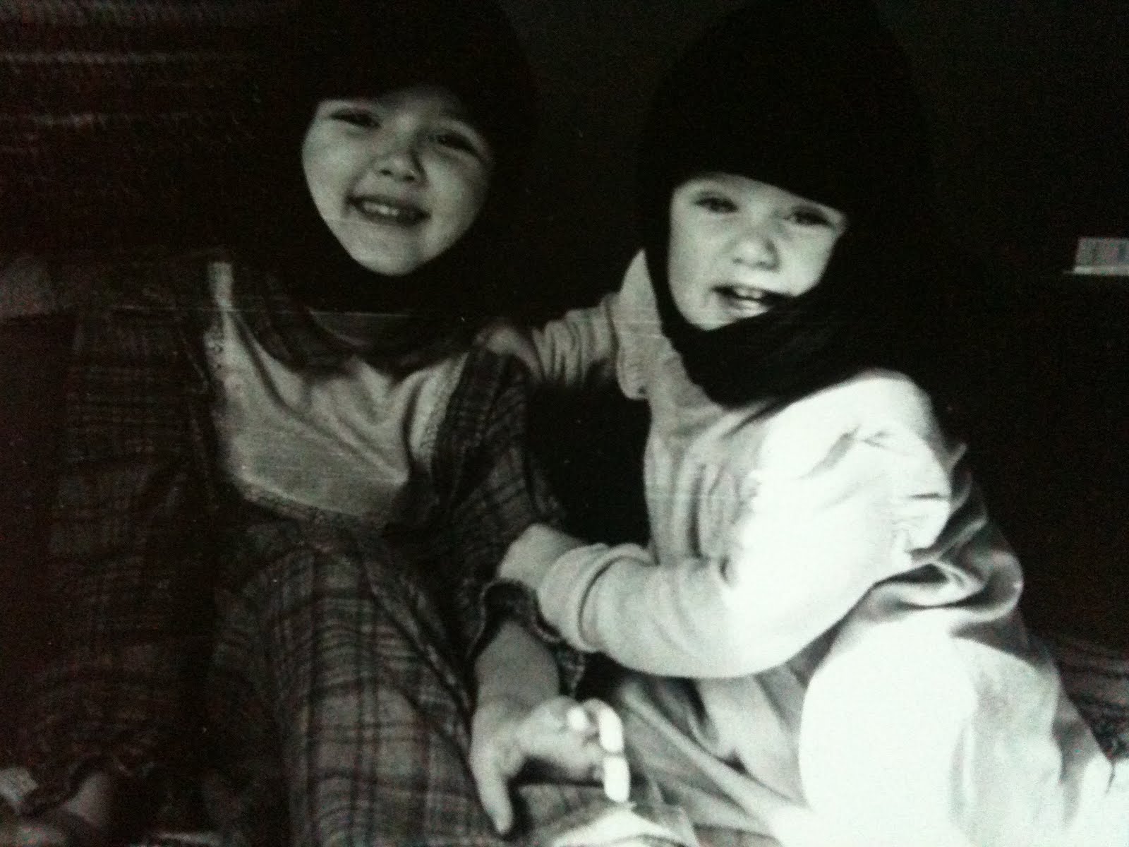 Presbytera Anna: Photinie, grave & sérieuse, devant l'icône de sa ...