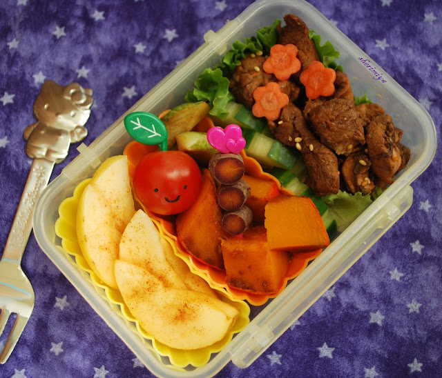 Happy Little Bento: Tomato-chan Bento