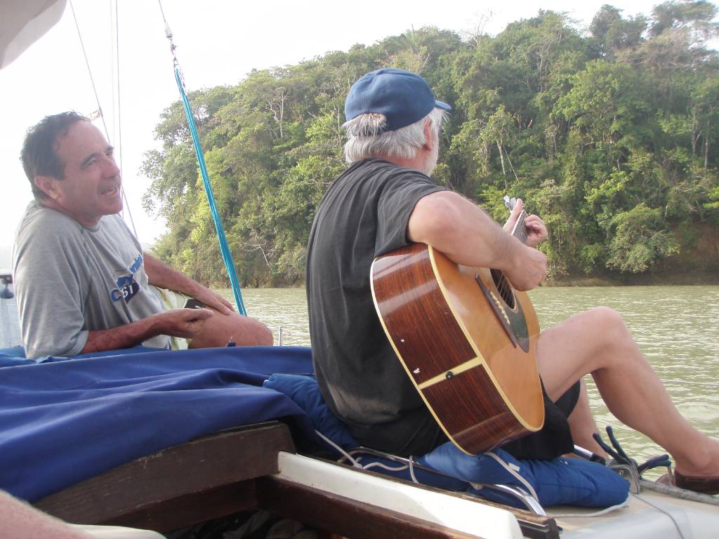 Lazarina des Océans: 14h24 lundi 22 mars Lazarina découvre le Pacifique