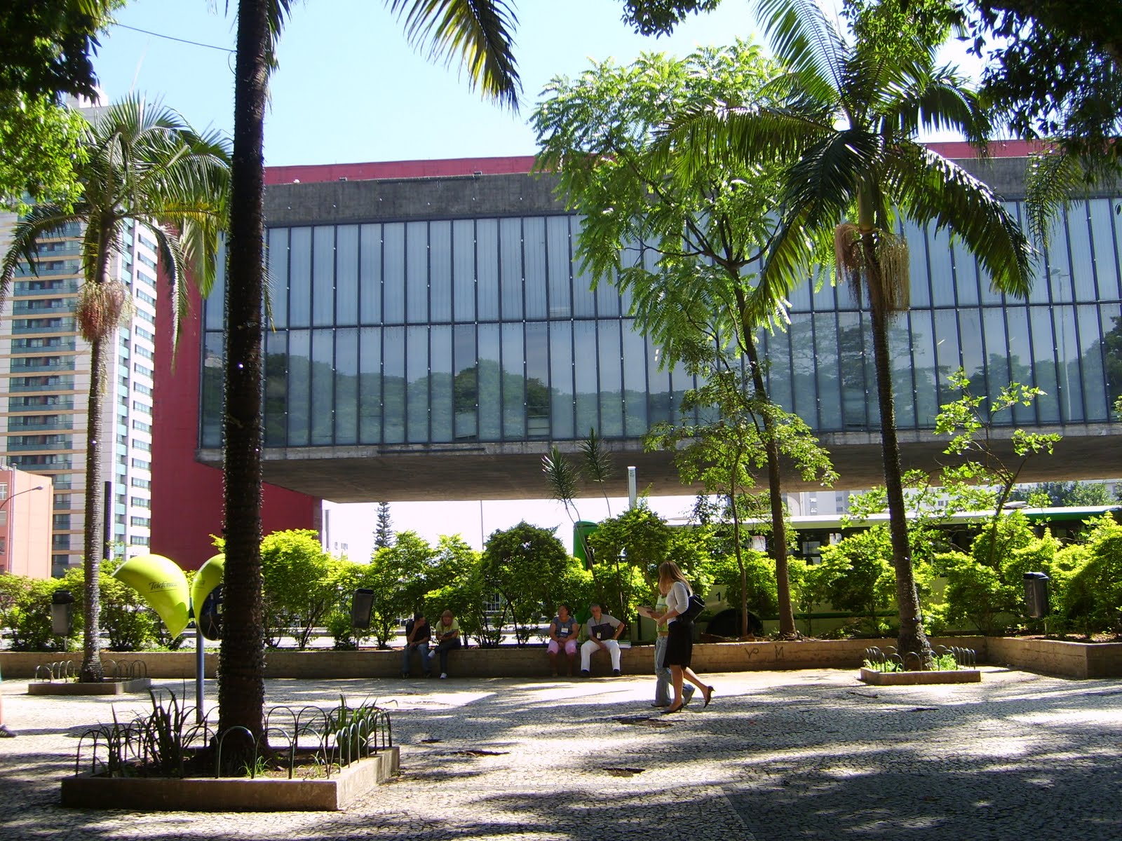 G E O F O T Ó G R A F O: MASP E PARQUE TRIANON.