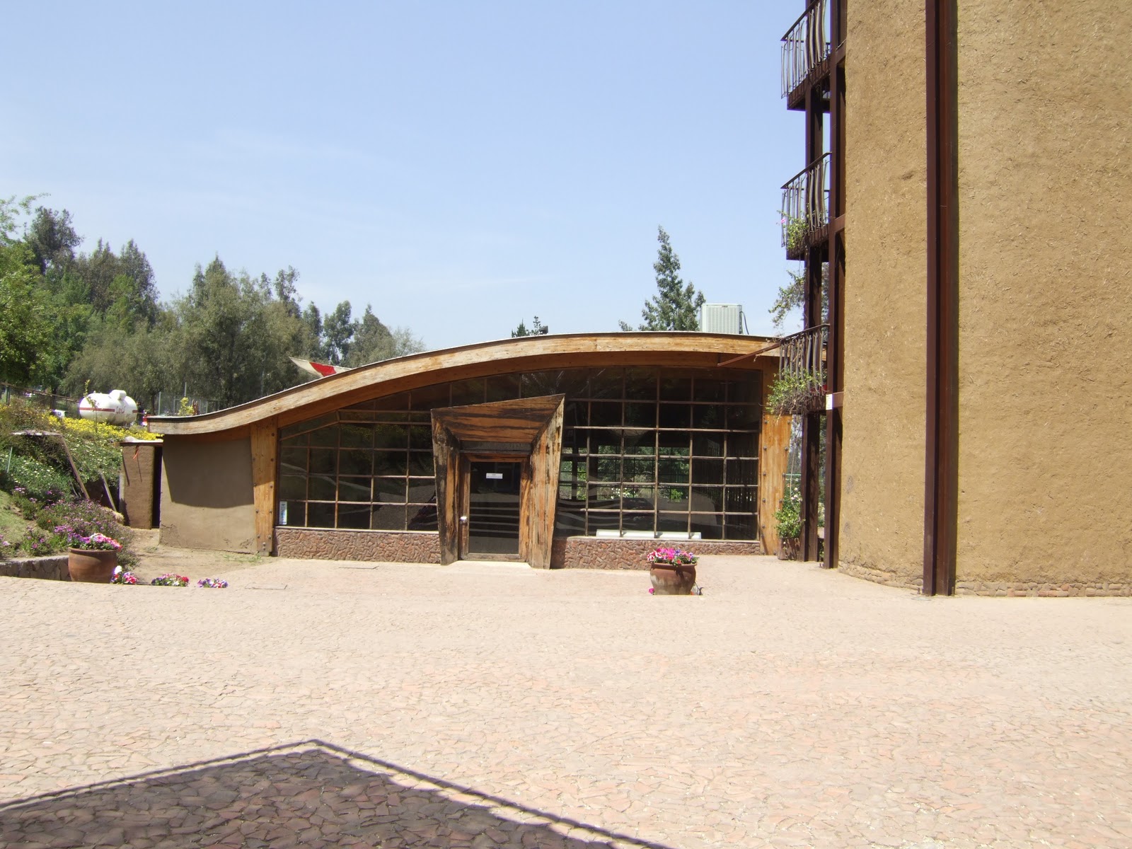 Clare's Research Trip 2010-2011: Case study no.1 Quincha Metàlica ...