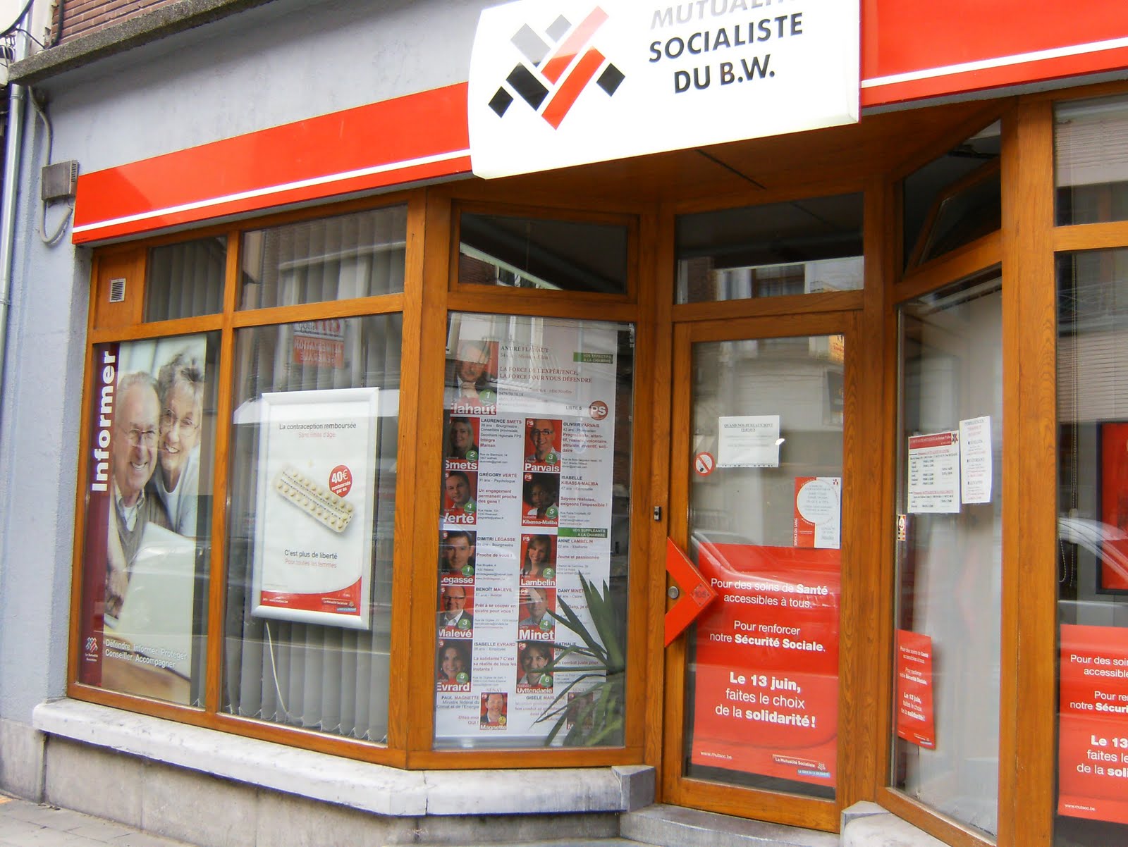 Tractothèque: Brabant wallon 2010 - La Mutualité socialiste vote PS