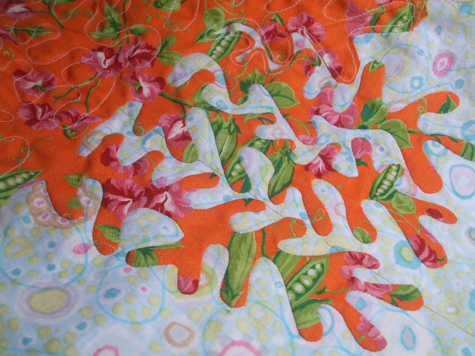 Glorious Applique: Front Basting?....I'm Hooked!