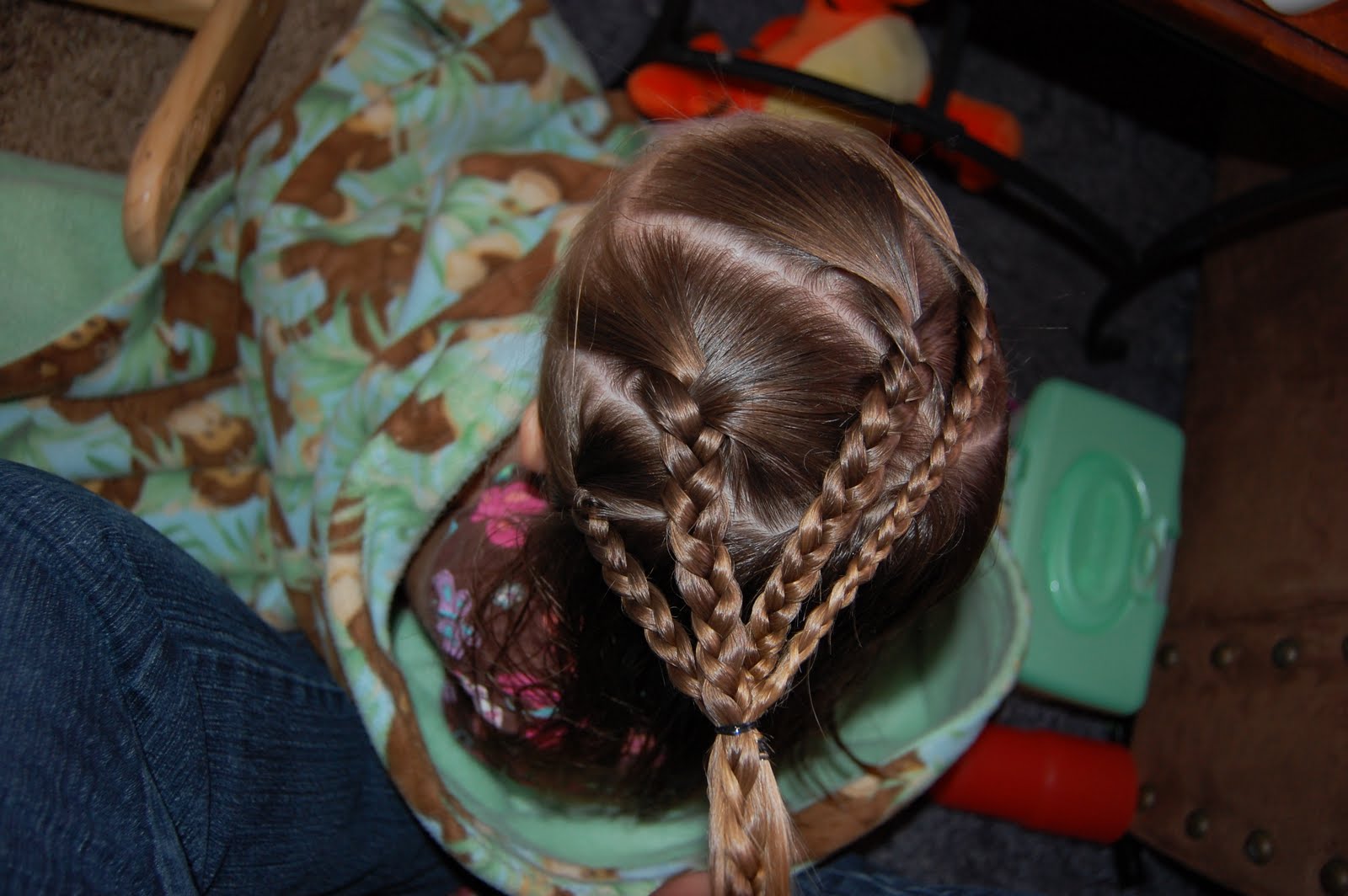 ALL THINGS SNAPBANDZ: Four braids on a slant