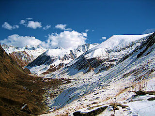 nepal: Nepal - Exquisite Natural Beauty Encircled By Himalayas