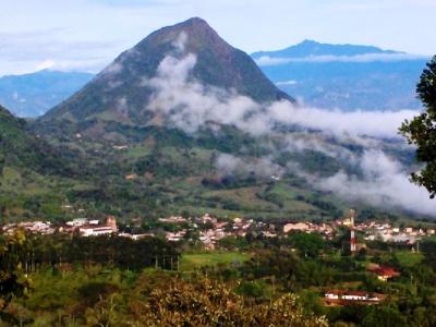 lugares turisticos de antioquia: Cerro Tusa