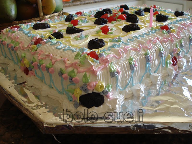 Bolo Sueli: BOLO DE ANIVERSÁRIO