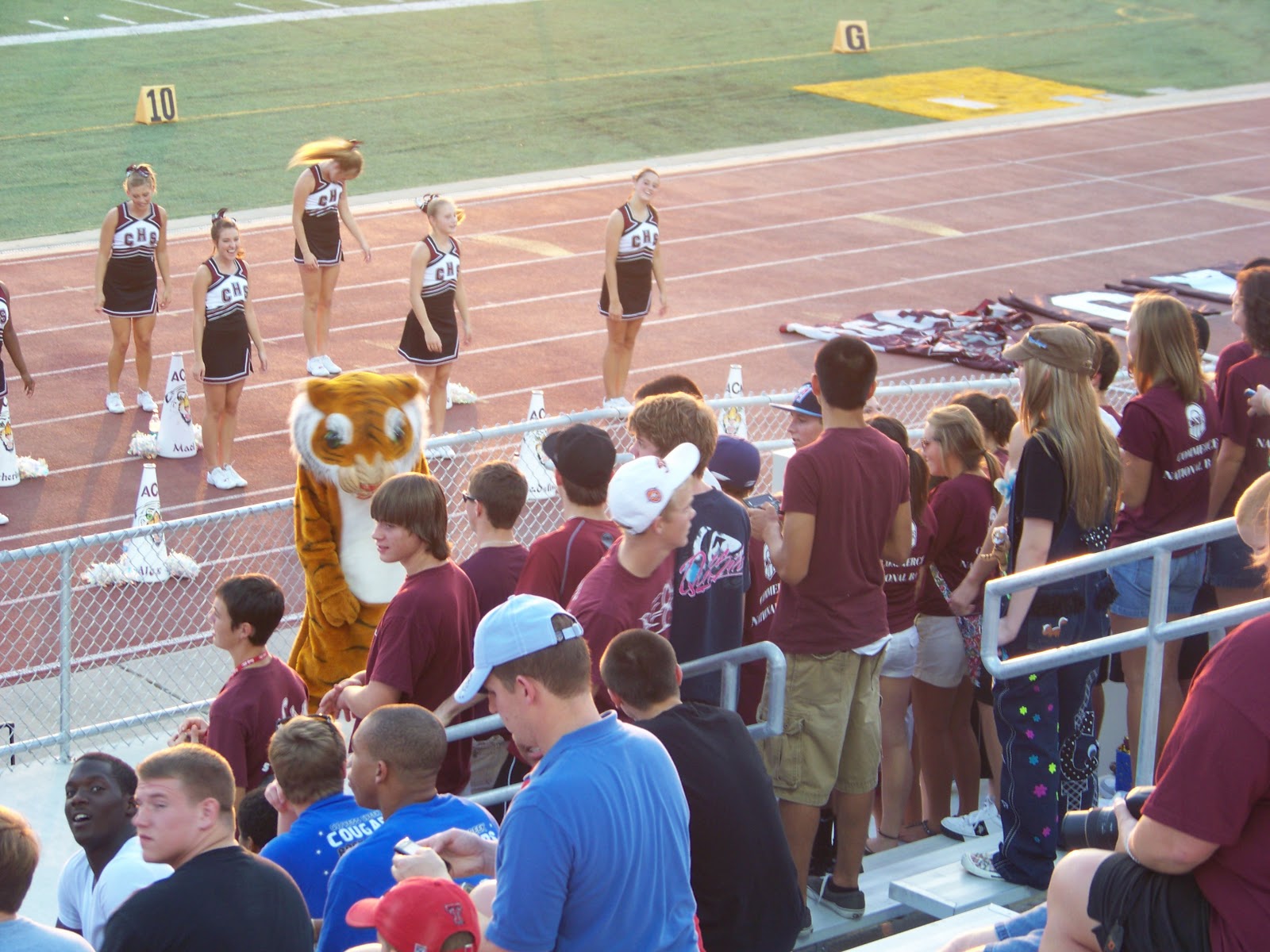 CHS Tiger Cheerleaders: Varsity has Tiger Pride!