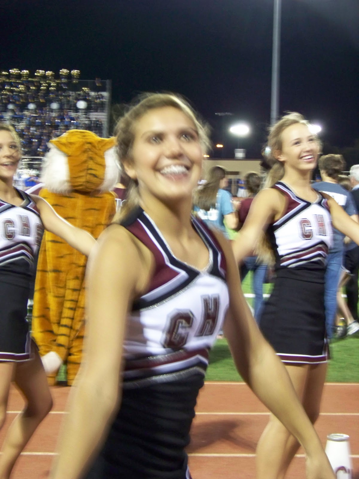 CHS Tiger Cheerleaders: Varsity Game vs. Copperas Cove