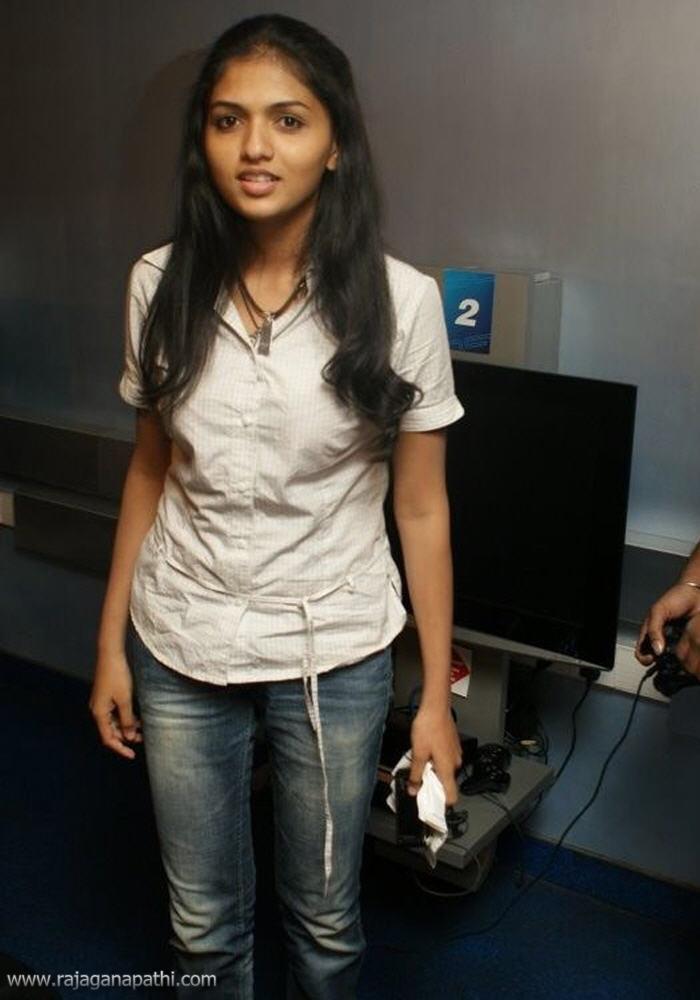 SUNAINA REAL LIFE PICTURES COLLECTION IN WHITE DRESS | GATEWAY TO WORLD ...